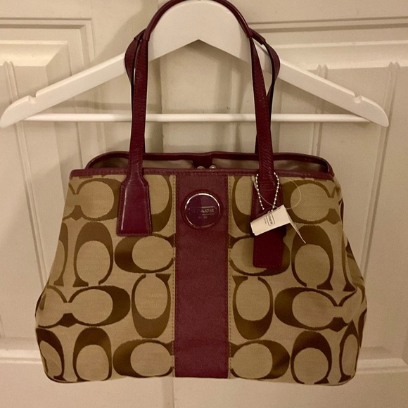 Coach | Bags | Coach Signature Plum Shoulder Bag With Structured Design ...